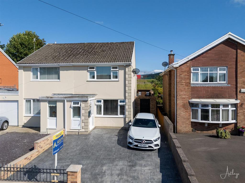 Greenwood Drive, Cimla, Neath 2 bed semi-detached house - £174,950