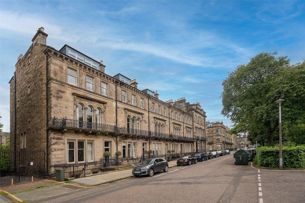Rothesay Place, Edinburgh 1 bed apartment - £1,595 pcm (£368 pw)