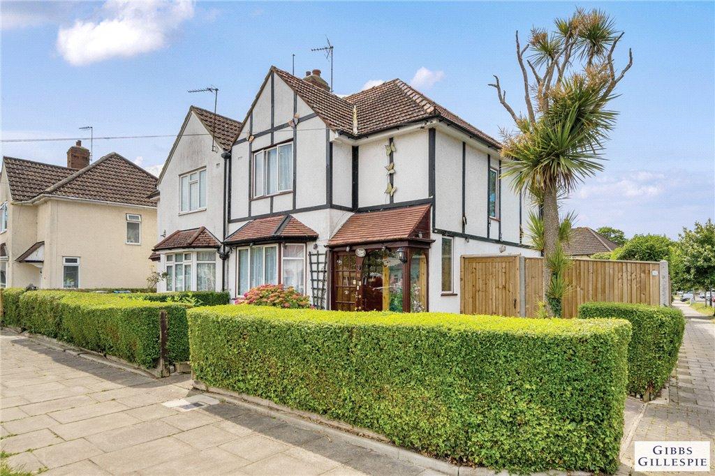 Kings Road, Harrow, Middlesex 3 bed semi-detached house - £550,000