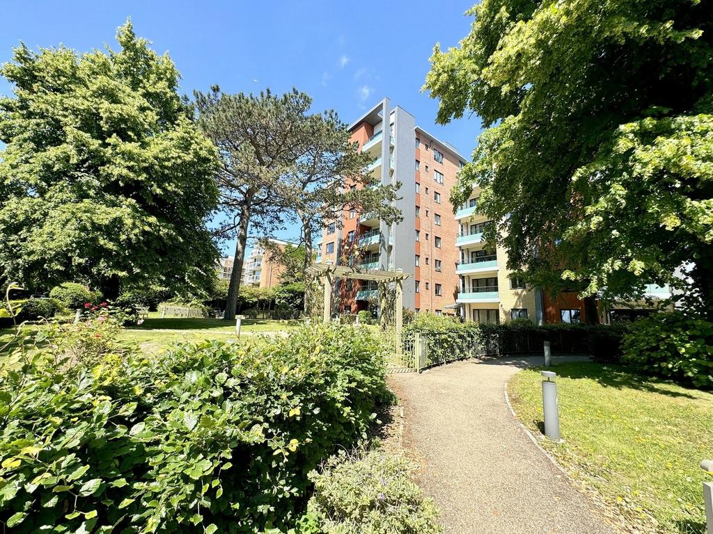 47 Parkstone Road, Poole, BH15 2 bed apartment for sale - £325,000