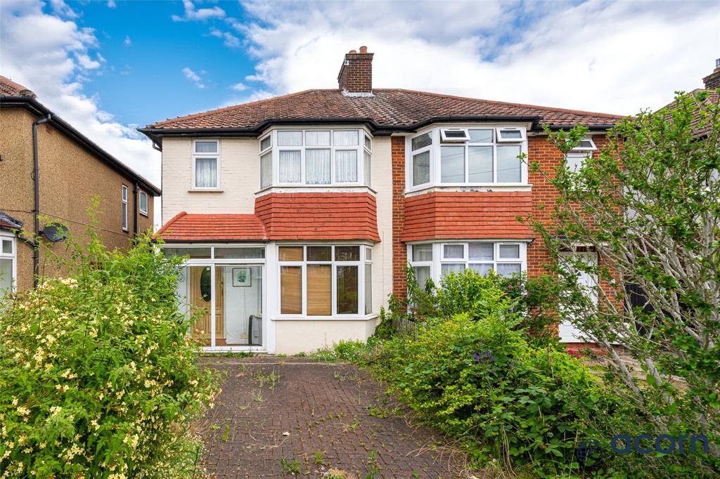 Manor Way, London NW9 3 bed semi-detached house - £575,000