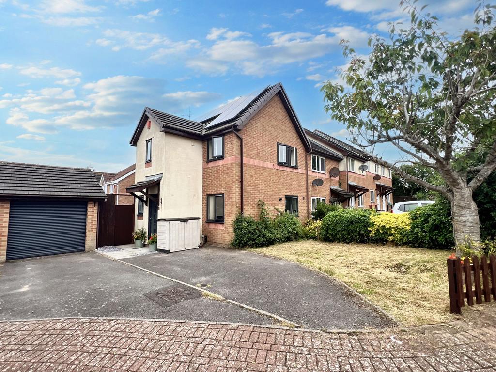 Great Thomas Close, Rhoose, CF62 3 bed terraced house - £275,000