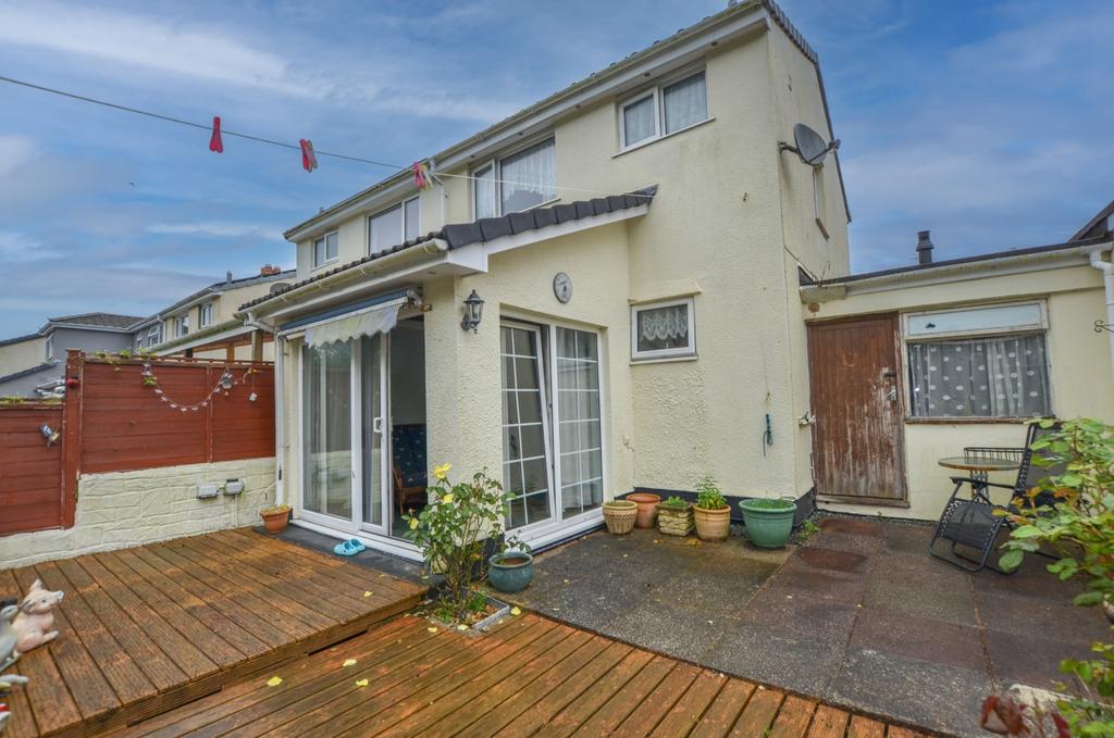 Bawden Road, Bodmin, Cornwall, PL31 3 bed semi-detached house - £225,000