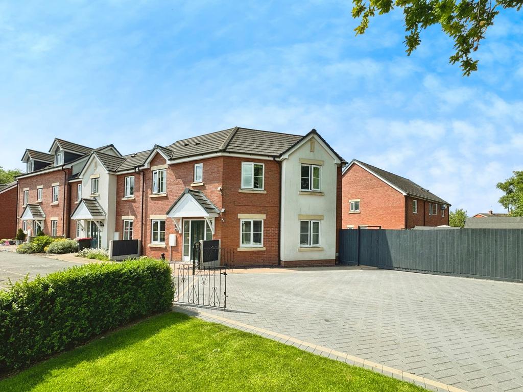 Marshbrook Way, Telford TF2 3 bed end of terrace house for sale - £224,950