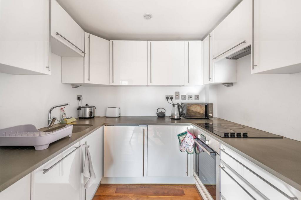 Northington Street, Bloomsbury... 2 bed flat - £3,575 pcm (£825 pw)
