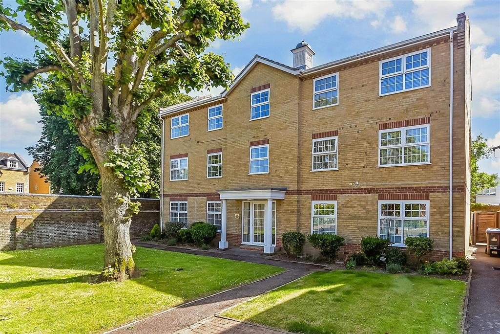Chater Court, Deal, Kent 1 bed ground floor flat for sale - £140,000