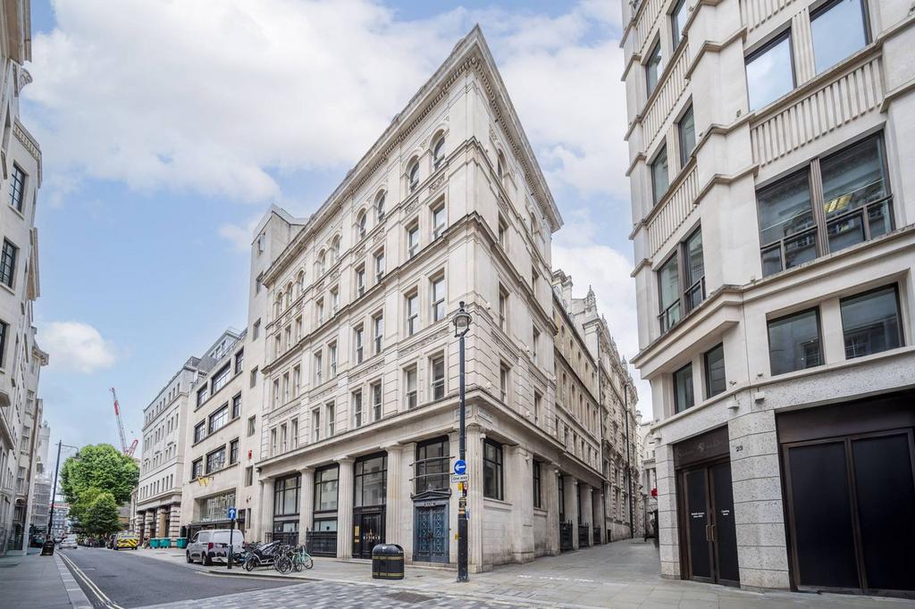 Jermyn Street, St James's, London, SW1Y 1 bed flat - £2,254 pcm (£520 pw)