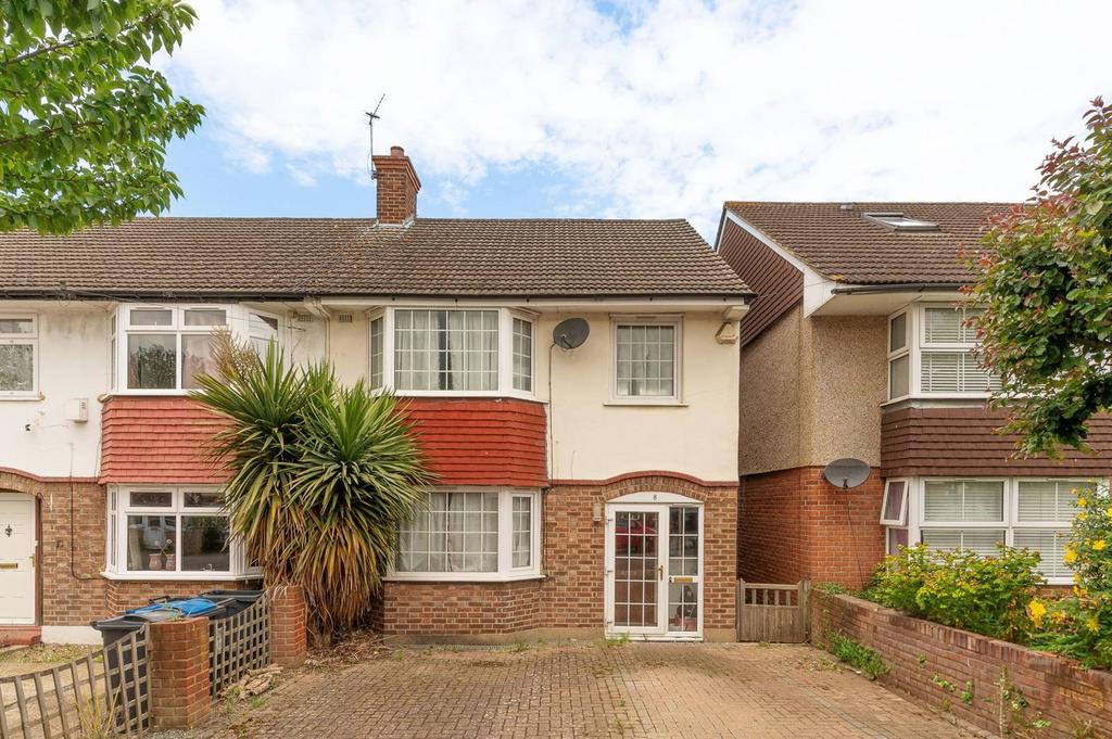 Granville Gardens, Norbury, London, SW16 3 bed terraced house for sale ...
