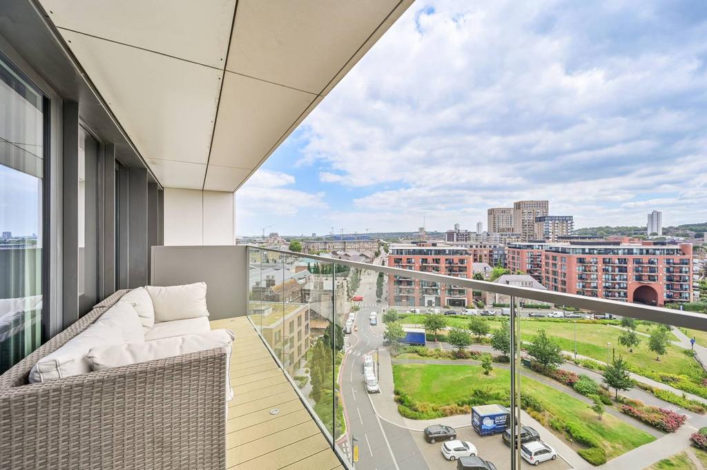 Biring House, Woolwich Riverside... 3 bed flat for sale - £675,000