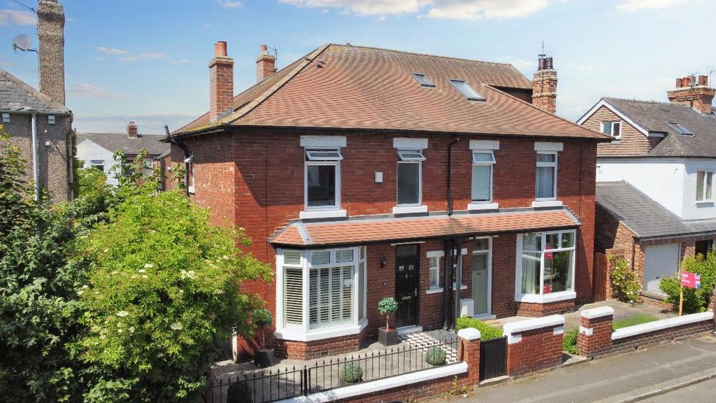 Pinewood Road, Eaglescliffe, TS16 3 bed semi-detached house - £250,000