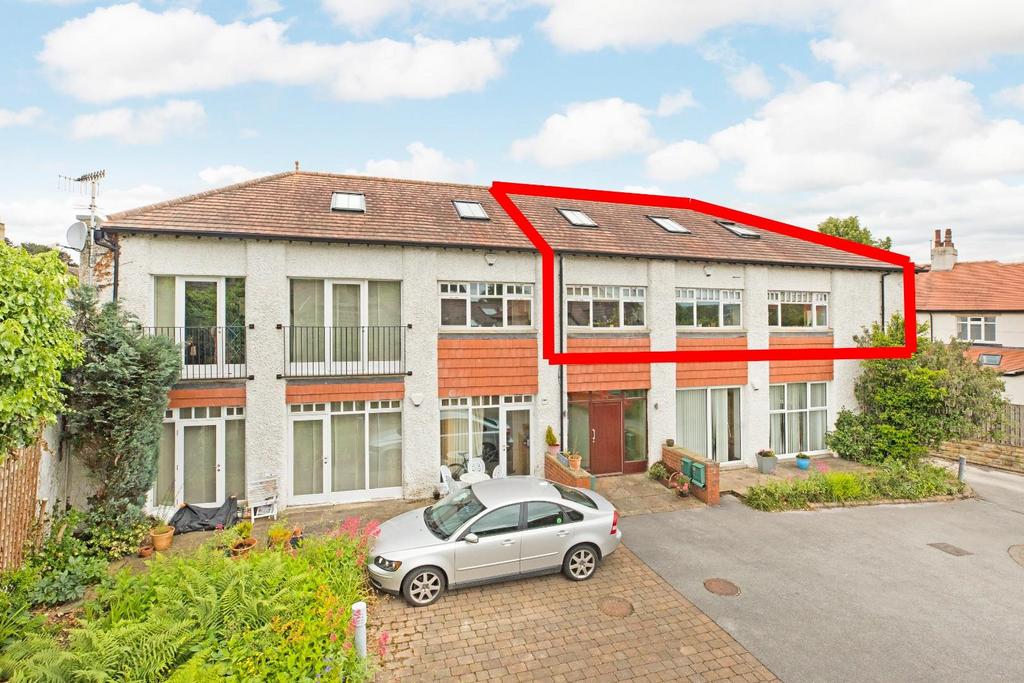 Wheatley Close, Ilkley LS29 3 bed duplex for sale - £379,950