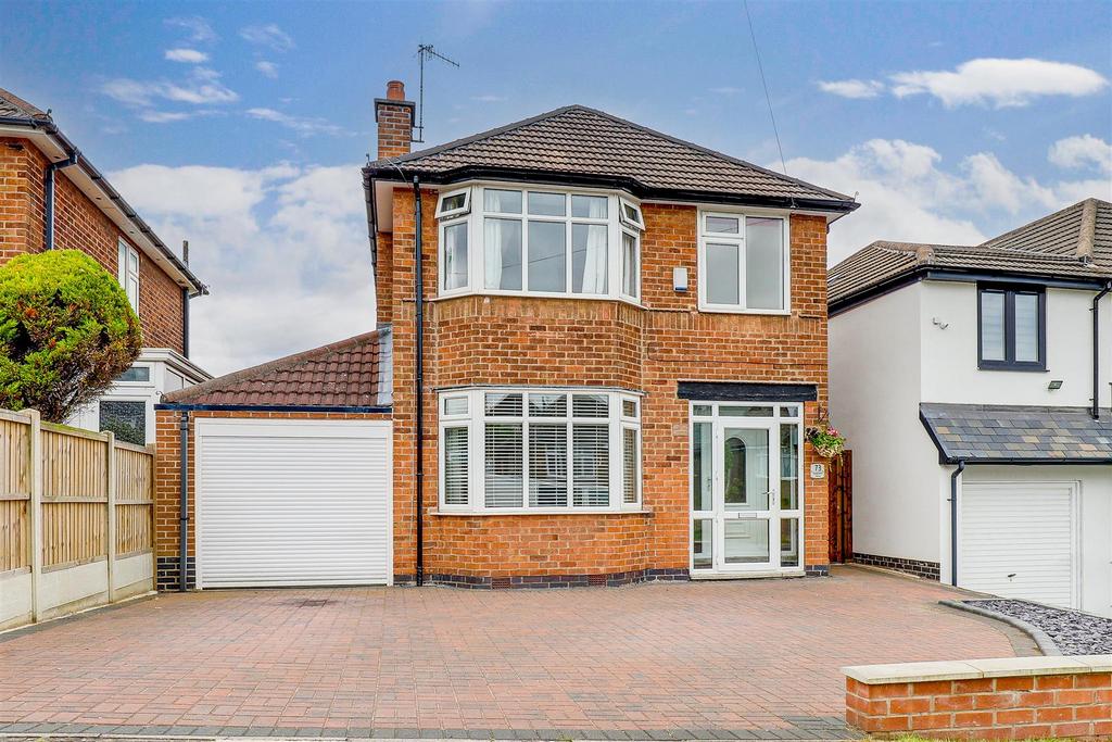 Greythorn Drive, West Bridgford NG2 3 bed detached house - £425,000