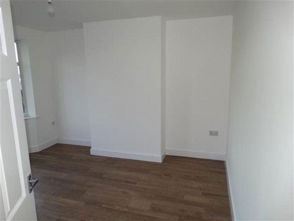 Padholme Road East, Peterborough, PE1... 3 bed semi-detached house - £ ...