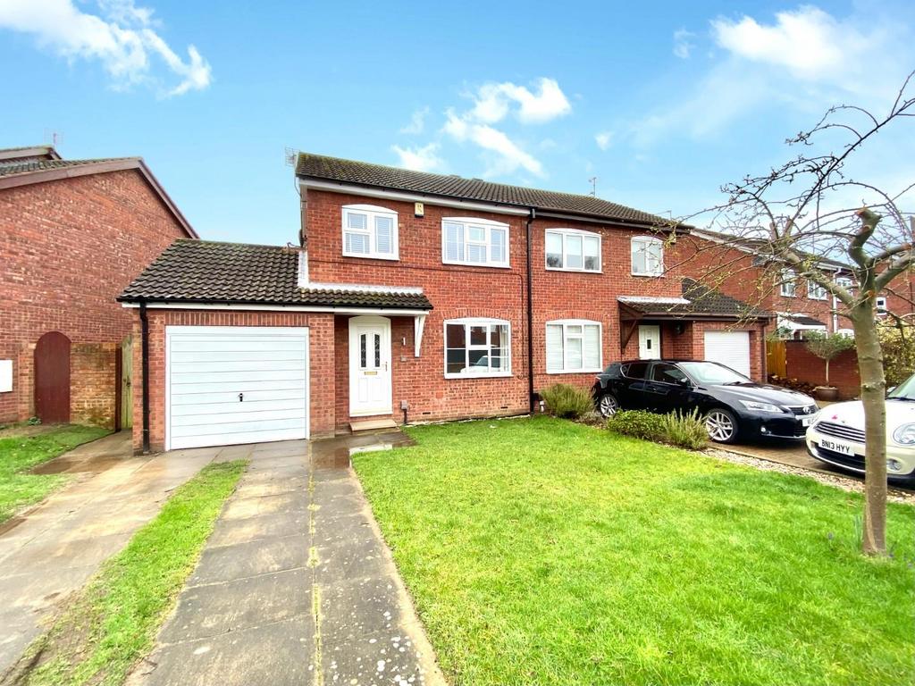 Kinbrace Drive, York, North Yorkshire 3 bed house to rent - £1,350 pcm ...