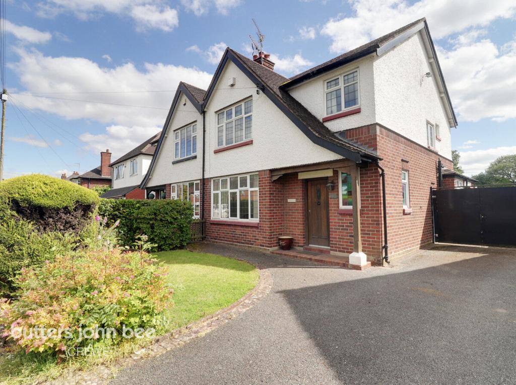 Manor Way, Crewe 3 bed semi-detached house - £230,000