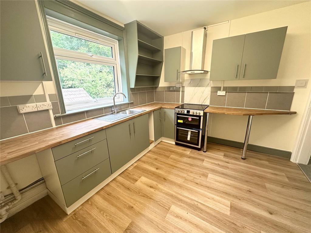 Linford House, Linford, Ringwood... 3 bed apartment - £1,100 pcm (£254 pw)