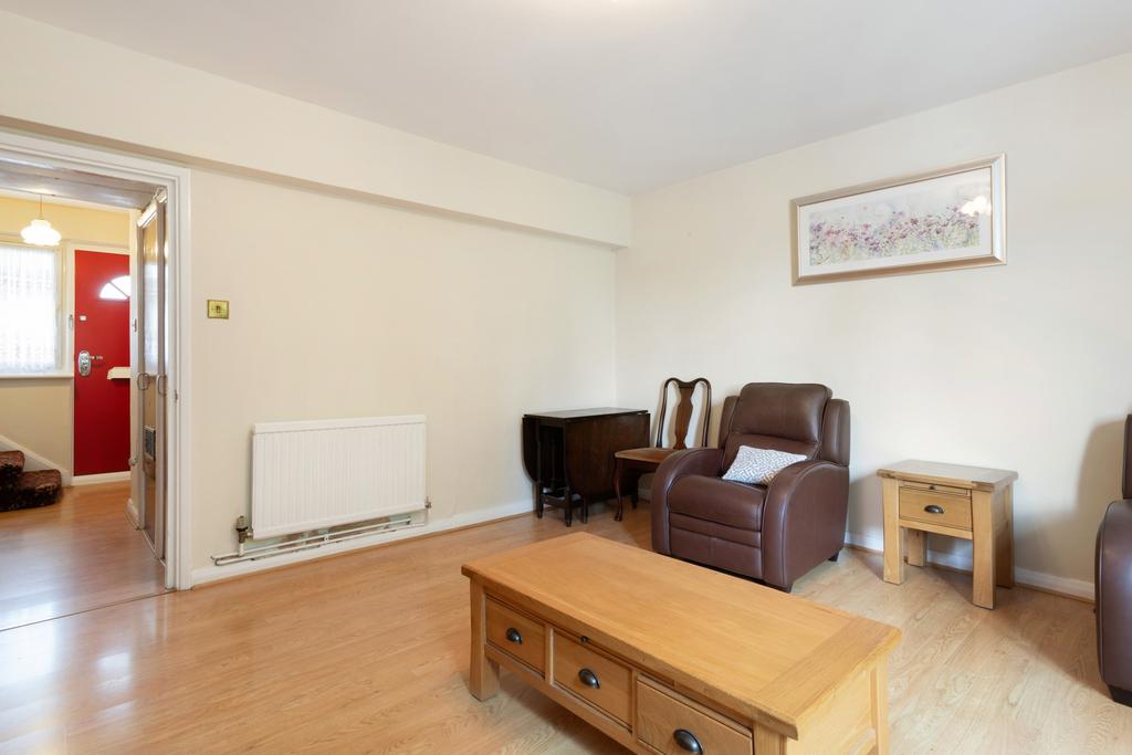 Ampthill Square, London NW1 3 bed maisonette for sale - £500,000