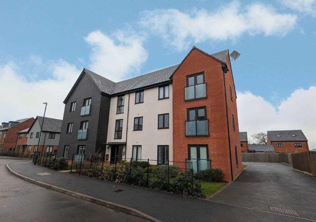 Blythe Valley, Solihull B90 2 bed apartment - £1,250 pcm (£288 pw)