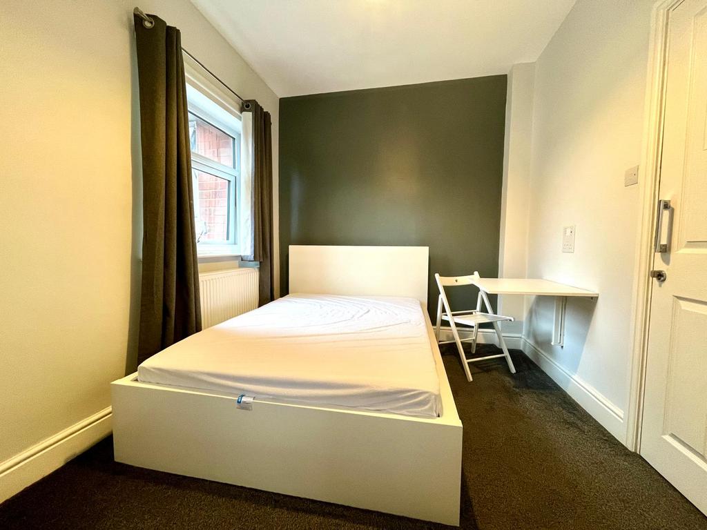 Corporation Street, Stafford, ST16 3LQ 1 bed in a house share - £510 ...