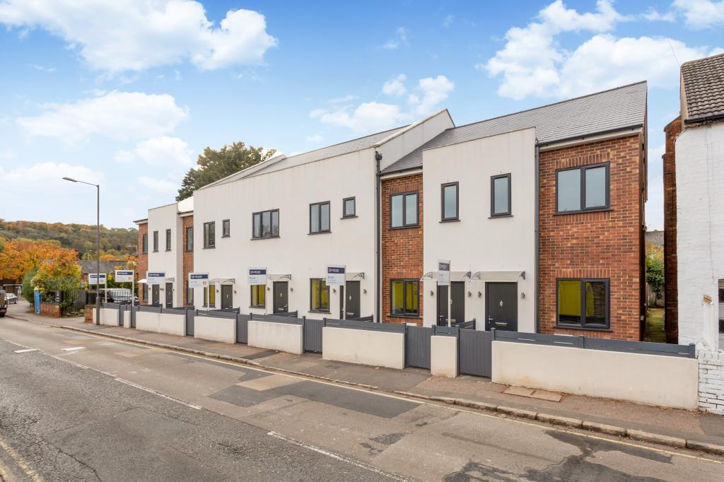 High Wycombe, Buckinghamshire, HP13 3 bed terraced house - £365,000