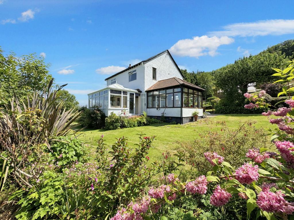 Tan Y Fron Road Abergele Ll22 9ay 3 Bed Detached House For Sale £