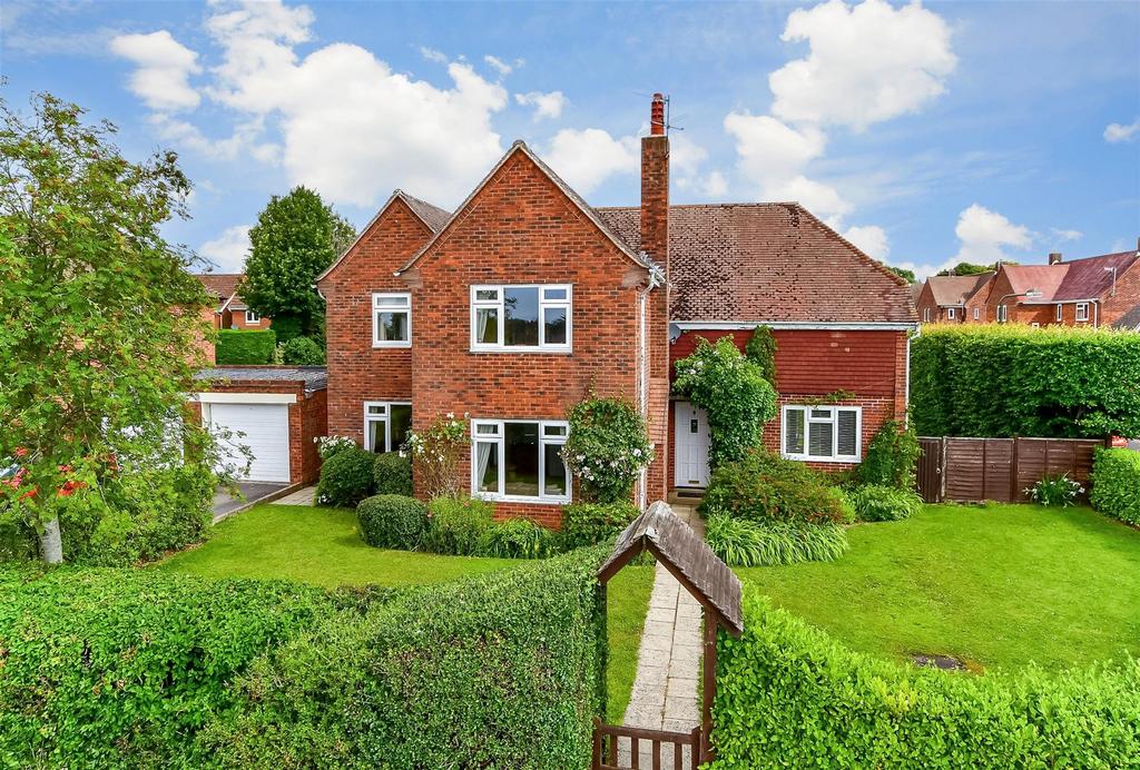 Nettleton Avenue, Tangmere... 4 bed detached house for sale - £800,000