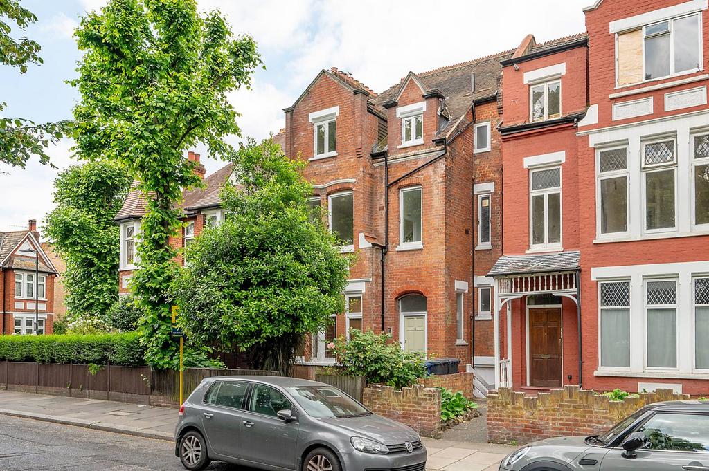 Acton Lane, Chiswick, London, W4 2 bed flat - £2,600 pcm (£600 pw)