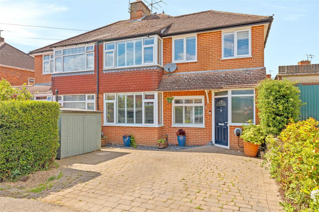 Hitchings Way, Reigate, Surrey, RH2 3 bed semi-detached house for sale ...