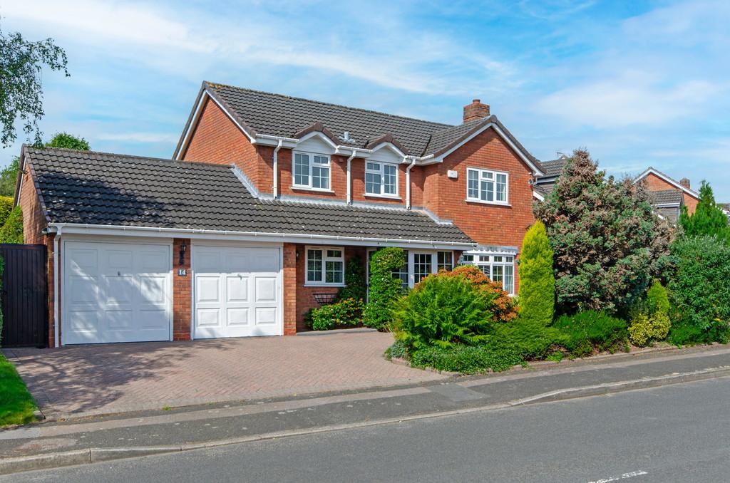 Blakemore Drive, Sutton Coldfield B75 4 bed detached house - £600,000
