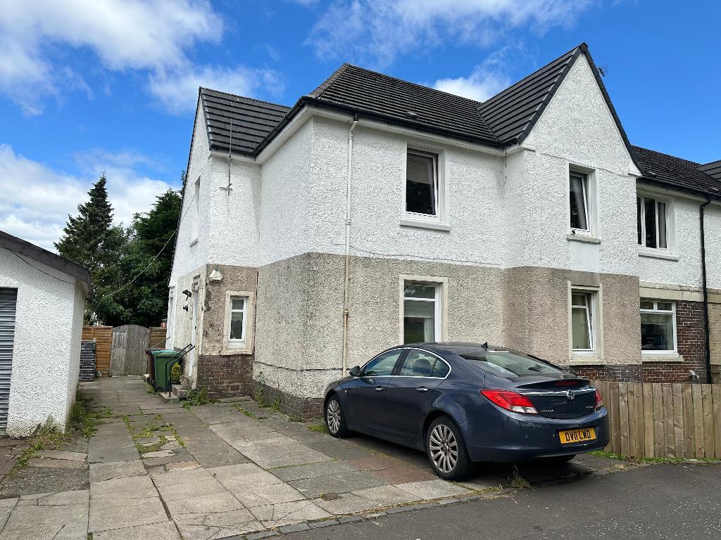 Lochend Avenue, Gartcosh, G69 8BQ 4 bed flat - £140,000