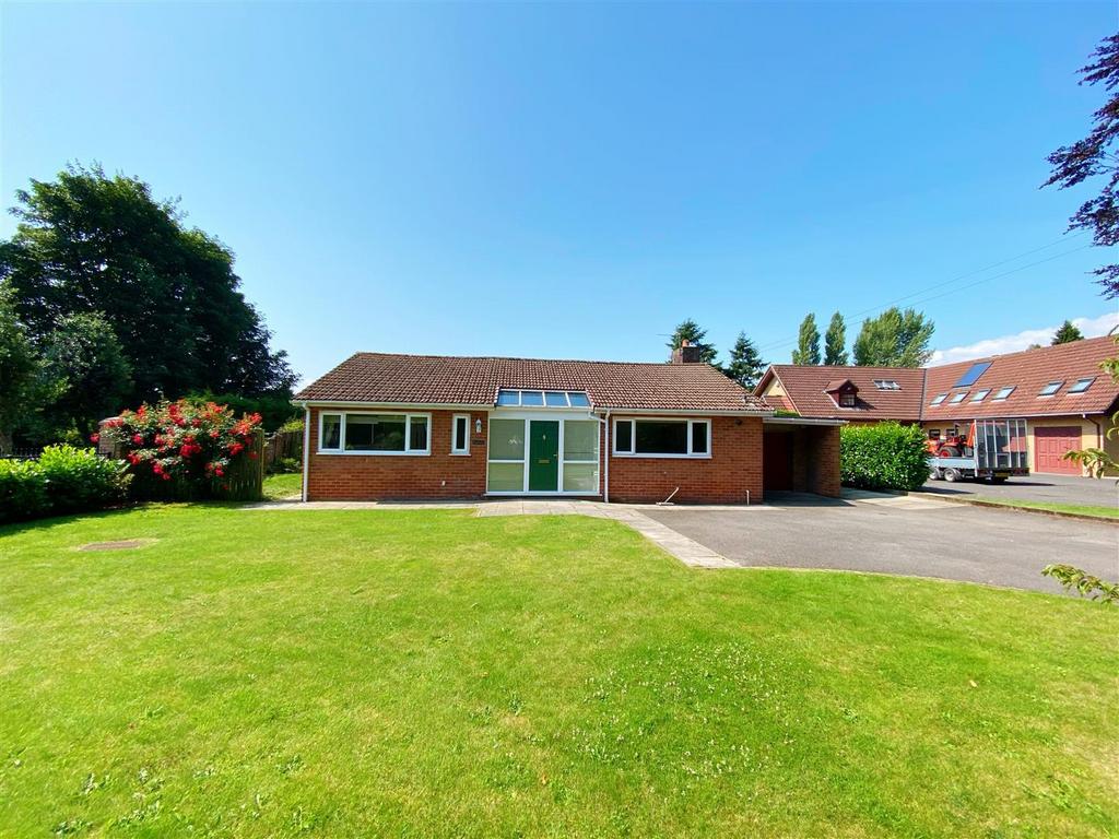 Beechcroft, Mainsforth, Ferryhill 3 bed detached bungalow - £975 pcm (£ ...