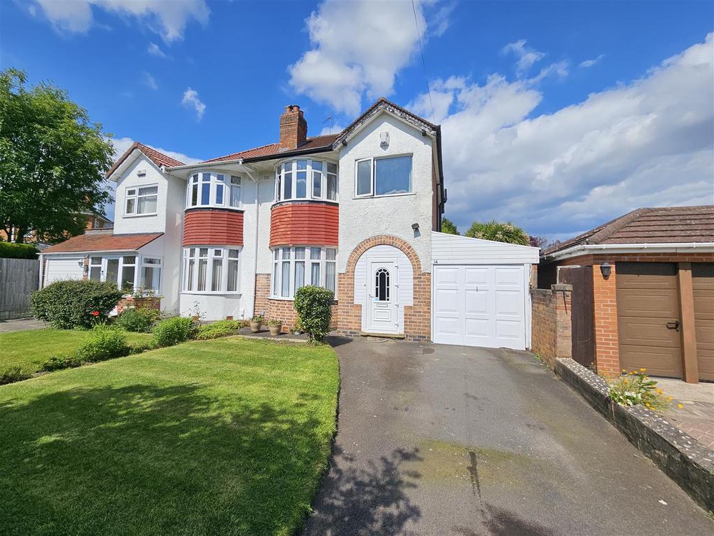 Wells Green Road, Solihull 3 bed semi-detached house - £380,000