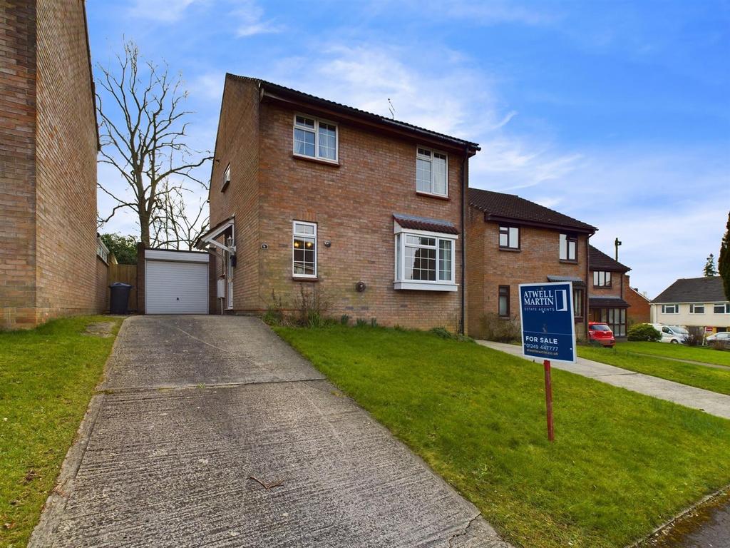 St. Margarets Gardens, Chippenham SN15 4 bed detached house - £375,000
