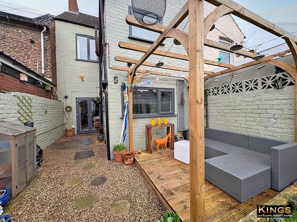 High Street West, Redcar 2 bed house - £179,000