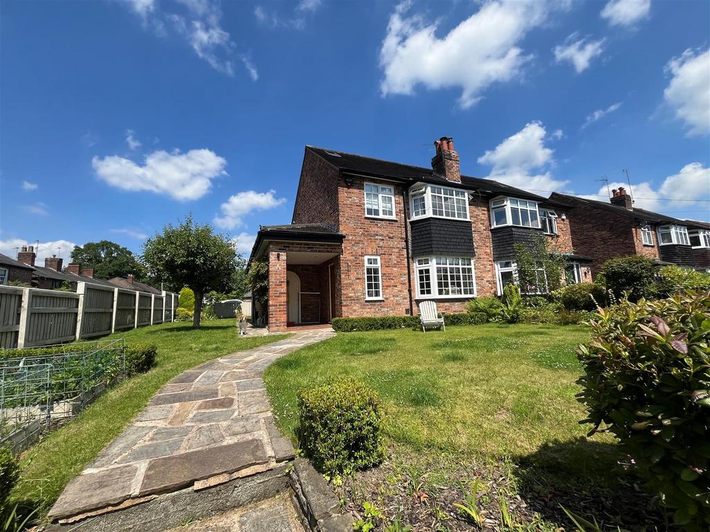 Styal Road, Wilmslow, Cheshire 4 bed house to rent - £2,300 pcm (£531 pw)