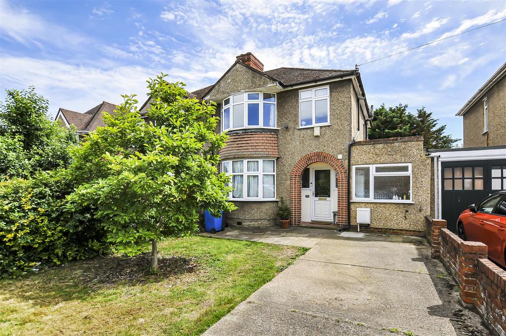 Dedworth Road, Windsor 3 bed house - £500,000