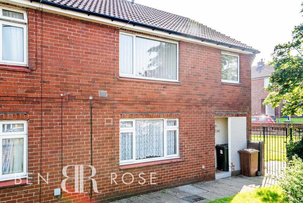 Bolton Street, Chorley 2 bed flat for sale - £69,995
