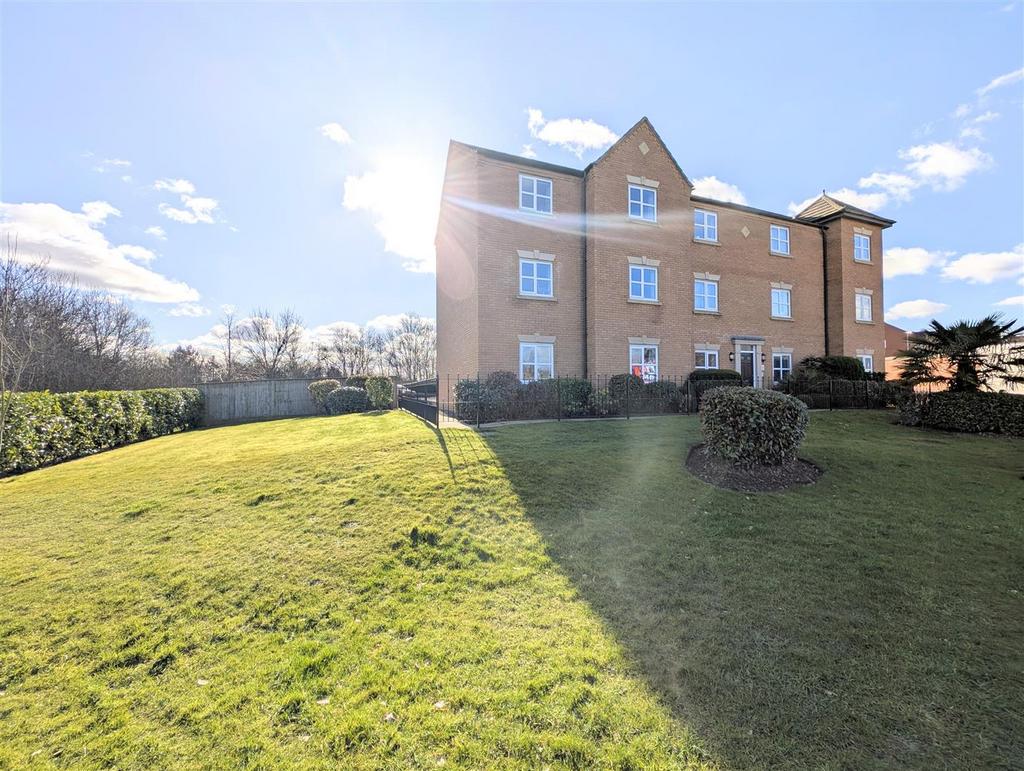 Mill Pool Way, Sandbach 2 bed apartment for sale - £150,000