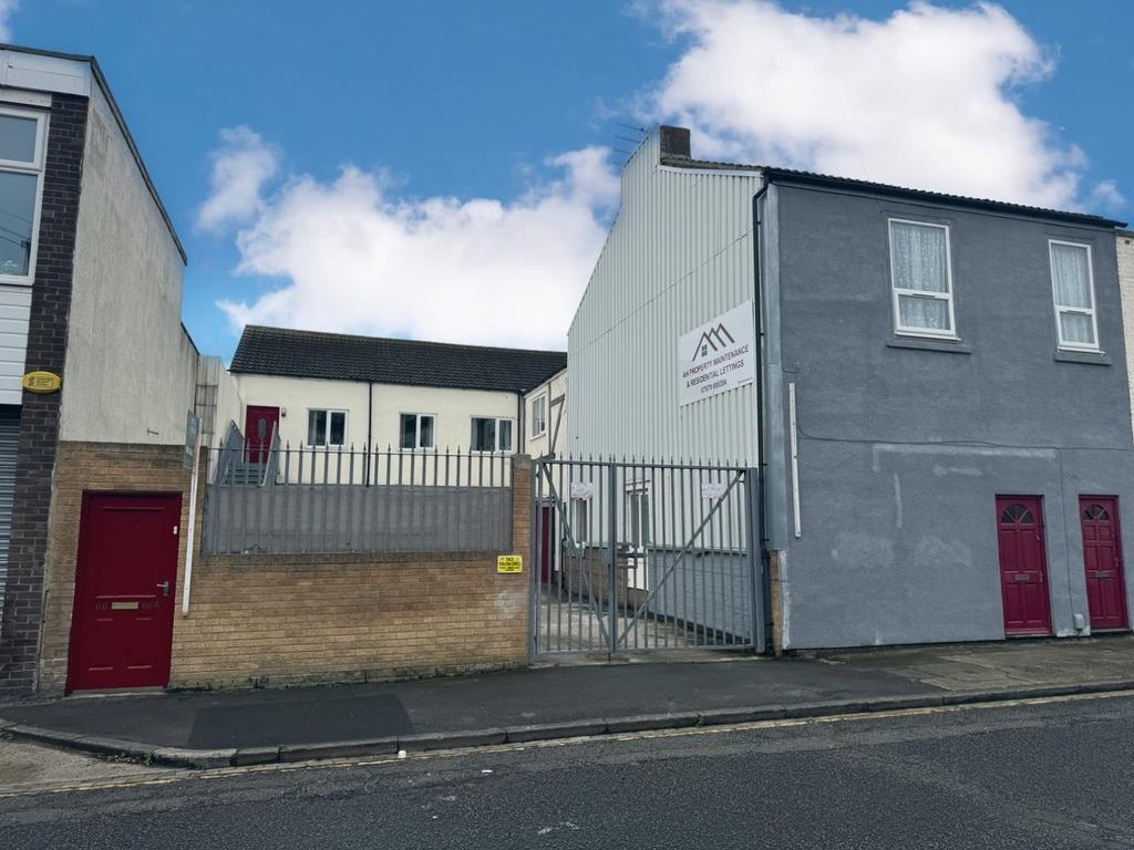 Brunswick Street, Stockton-On-Tees 6 bed block of apartments - £190,000