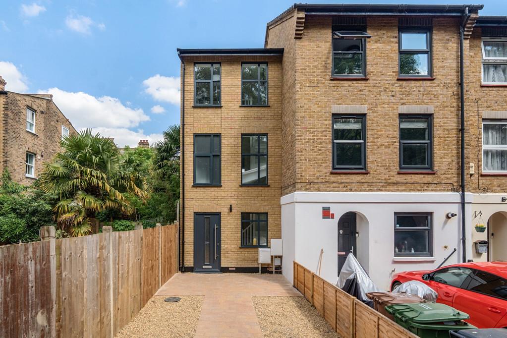 Spring Hill, London 2 bed end of terrace house - £600,000