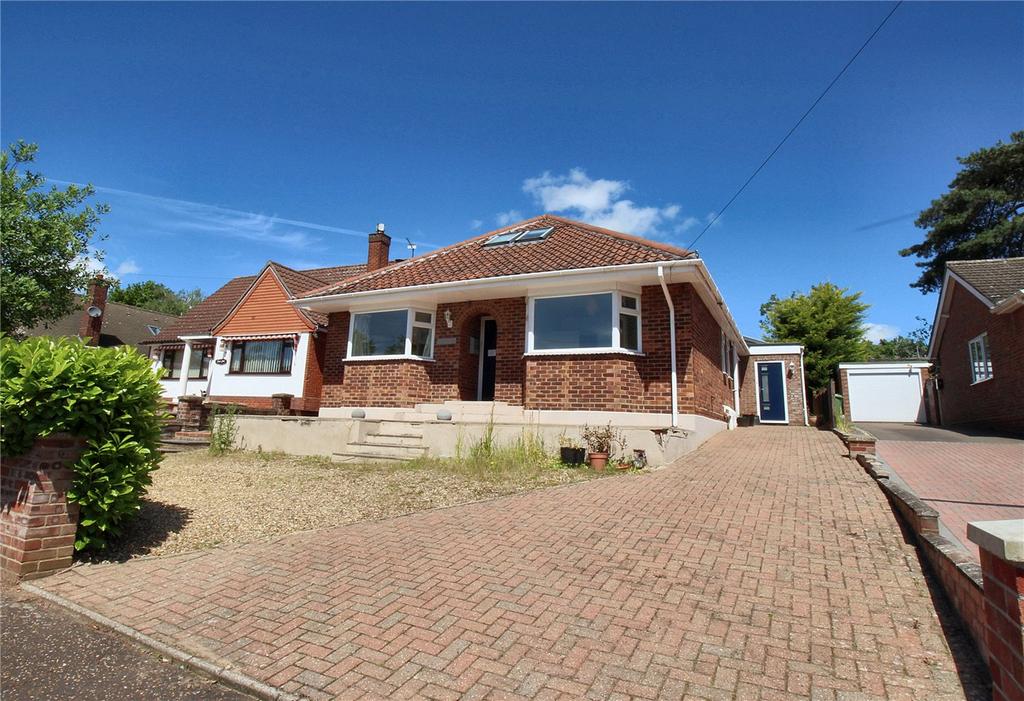 Kinsale Avenue, Hellesdon, Norwich... 4 bed detached house - £350,000