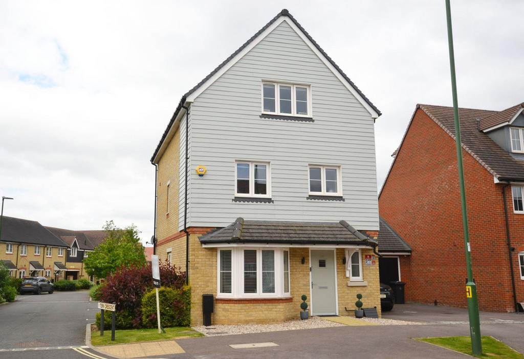 Longacres Way, Chichester 4 bed detached house - £460,000