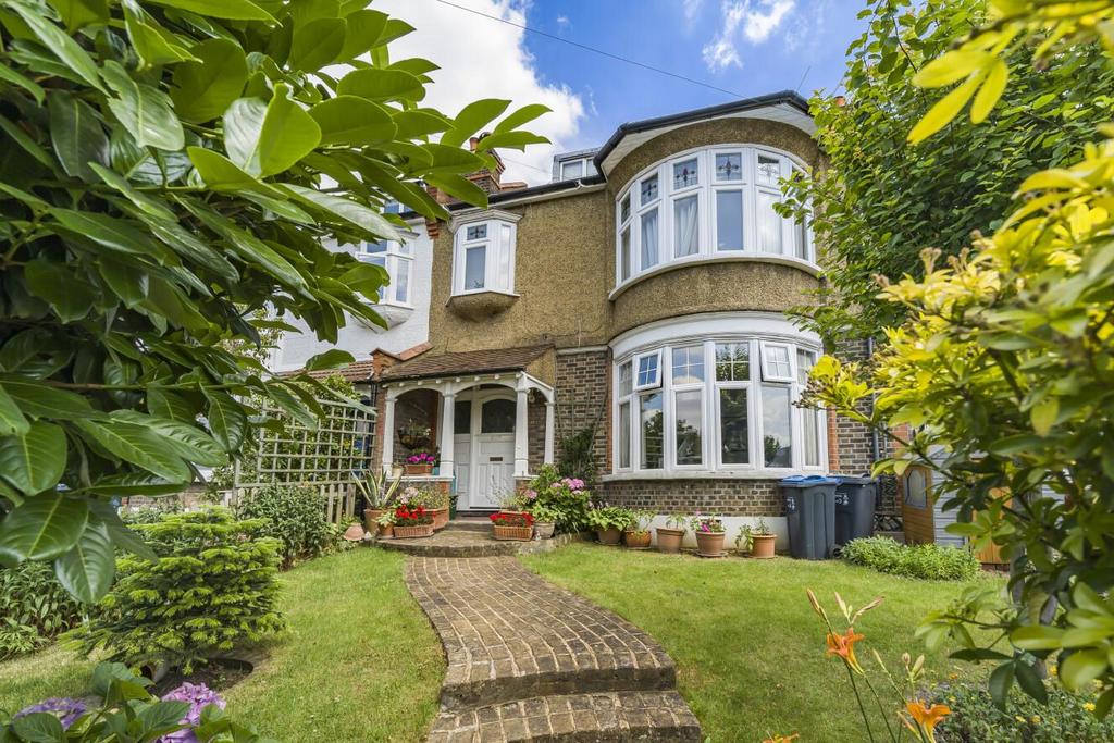 Pepys Road, Raynes Park 2 bed maisonette - £650,000