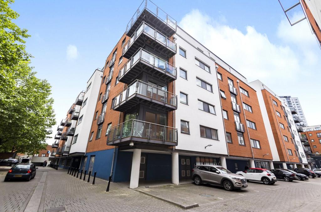 Channel Way, Southampton SO14 2 bed apartment - £1,500 pcm (£346 pw)