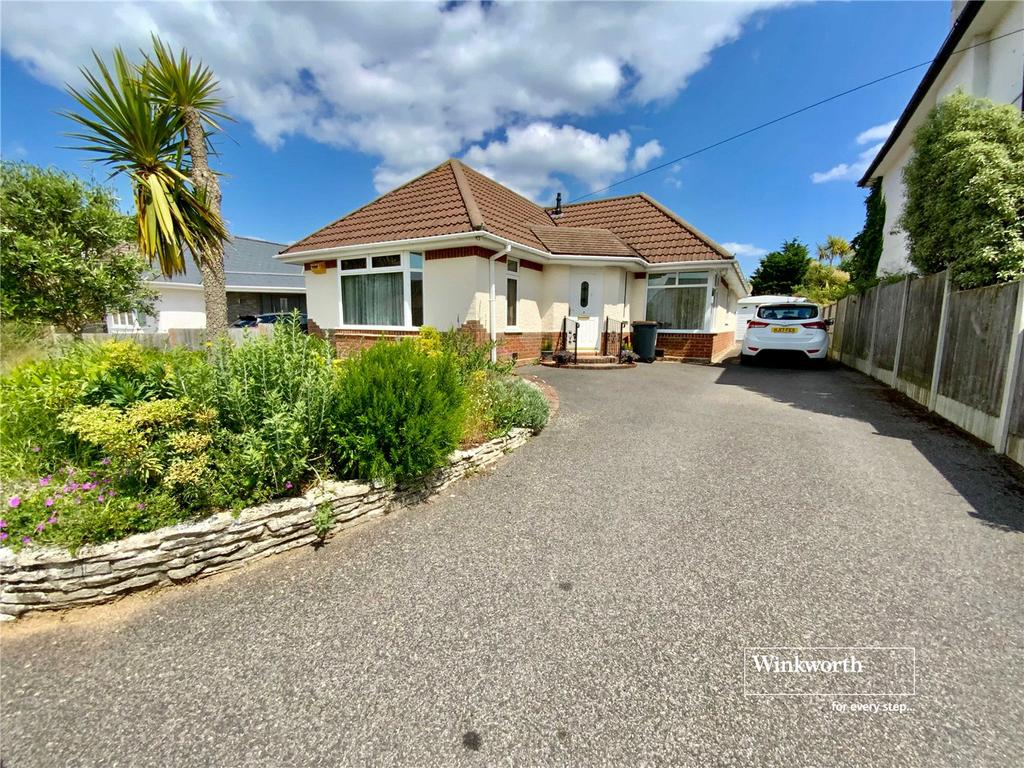 Brook Way, Friars Cliff... 3 bed bungalow - £850,000
