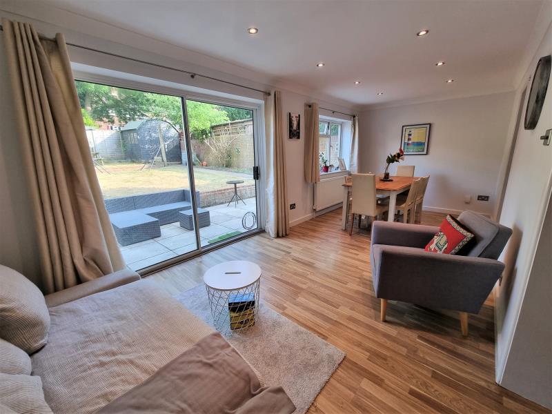 Great Goodwin Drive, Guildford GU1 4 bed semi-detached house - £2,250 ...