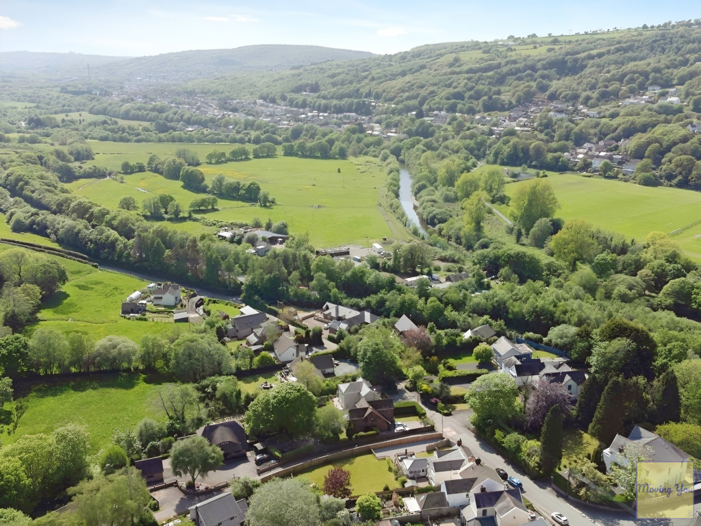 Derwen Road, Alltwen, Pontardawe... 4 bed detached house - £450,000
