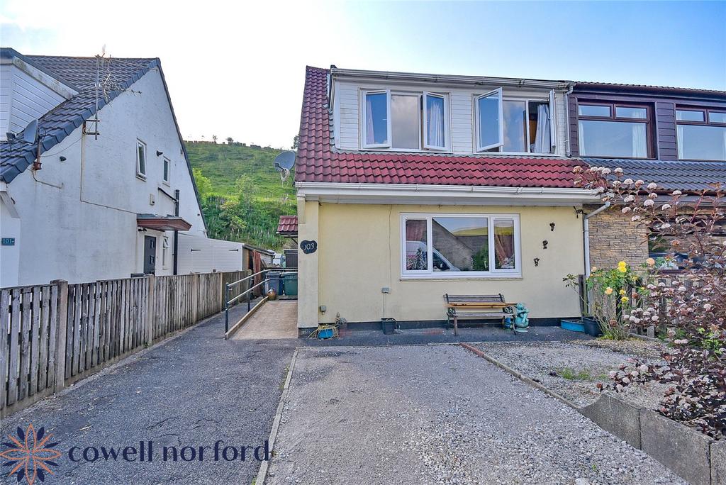 Cowm Park Way North, Rochdale OL12 3 bed semi-detached house - £200,000