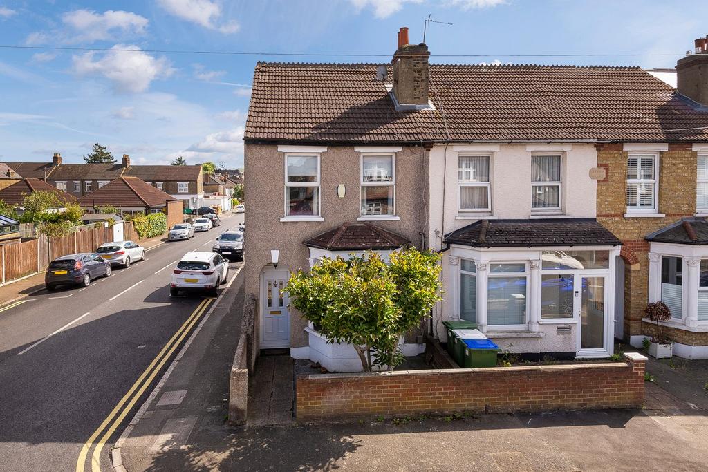 Rowan Road, Bexleyheath, DA7 3 bed end of terrace house - £425,000