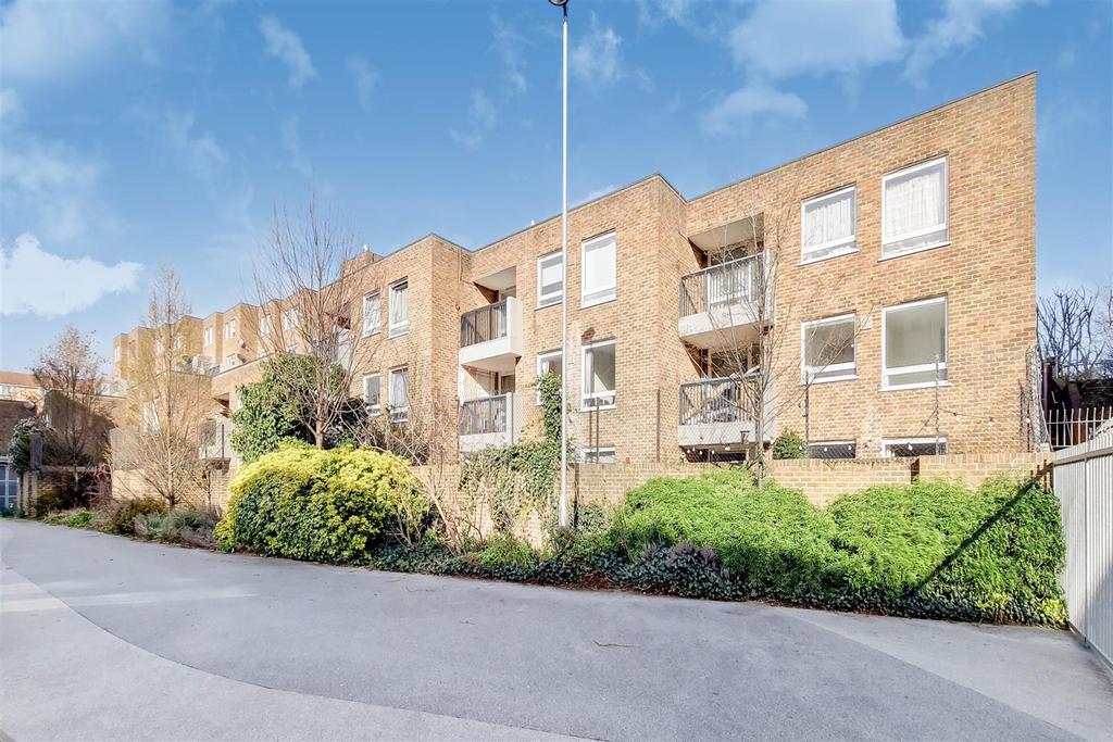 Rainhill Way, Bow, E3 2 bed apartment - £2,050 pcm (£473 pw)